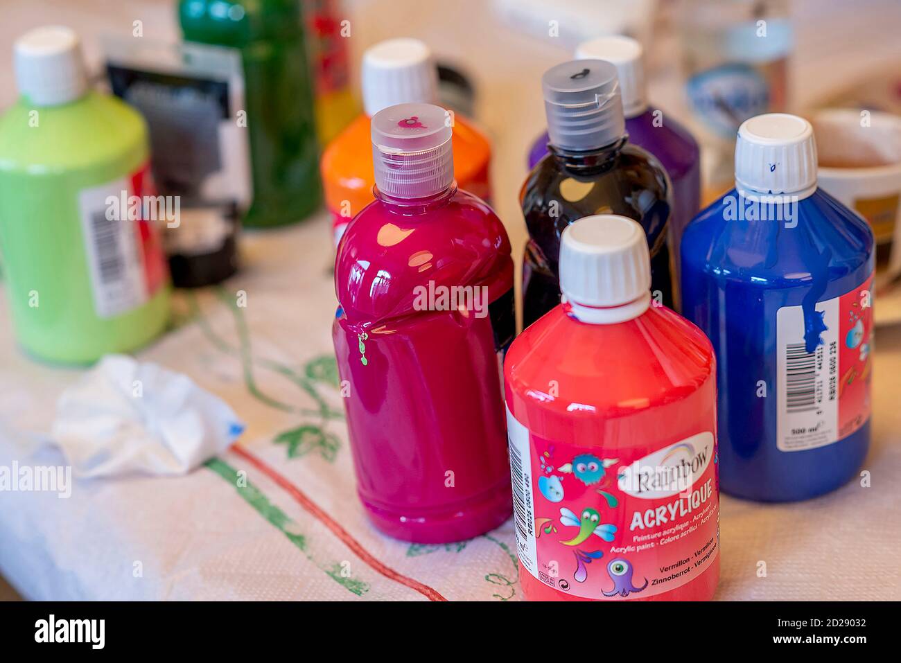 A painting class hi-res stock photography and images - Alamy