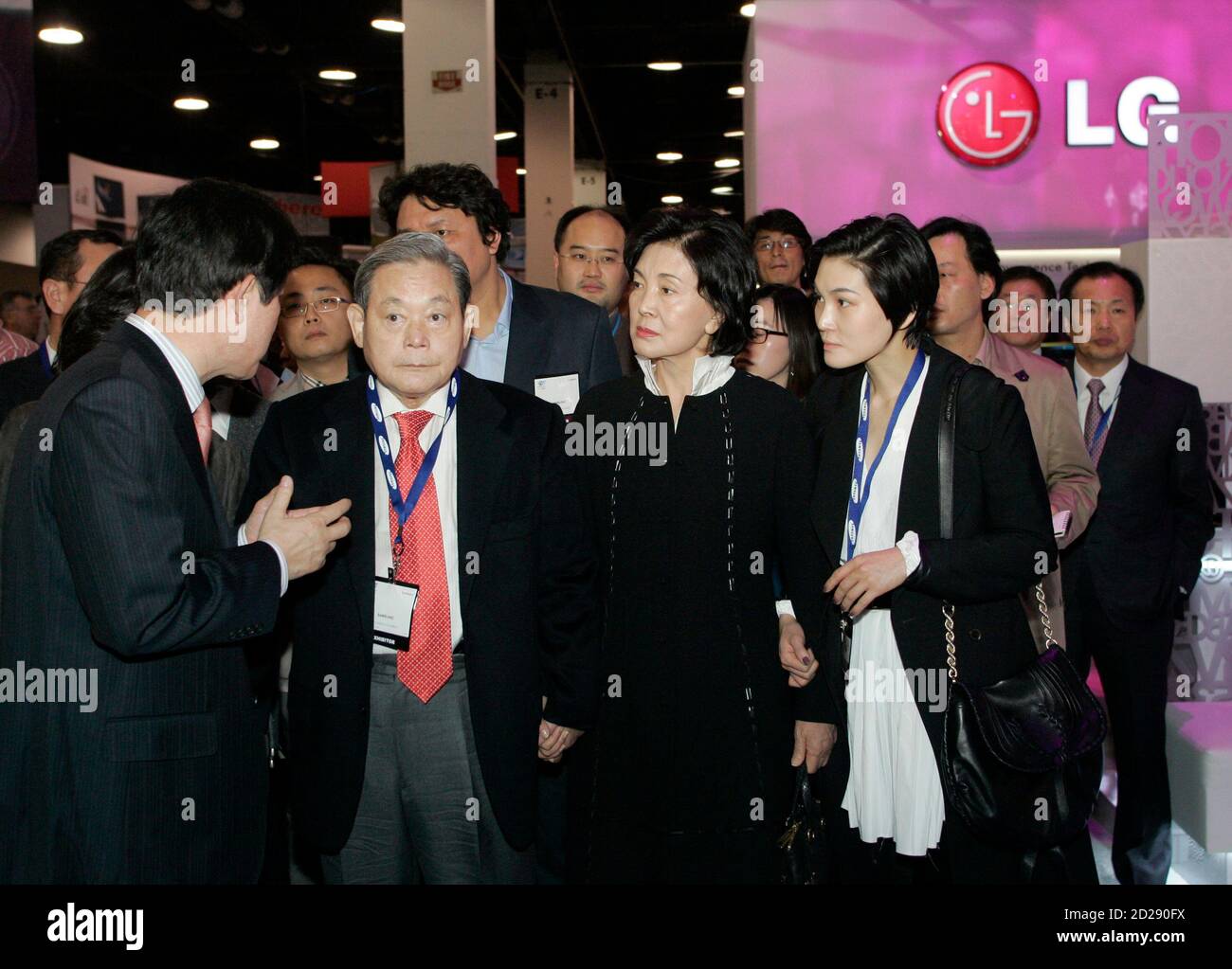 Ra hee hi-res stock photography and images - Alamy