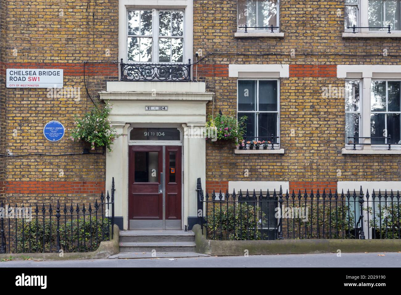 Periodic bridge hi-res stock photography and images - Alamy