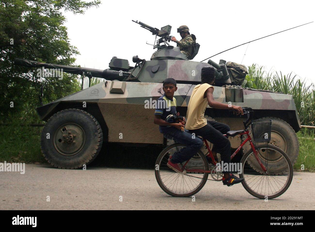Armored tank hi-res stock photography and images - Alamy
