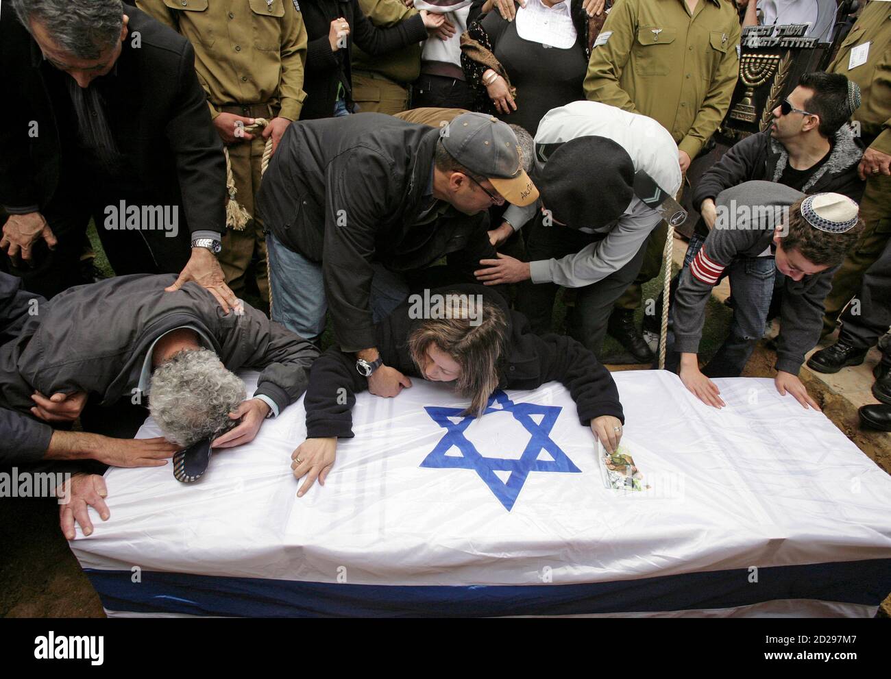 Bend over parents hi-res stock photography and images - Alamy