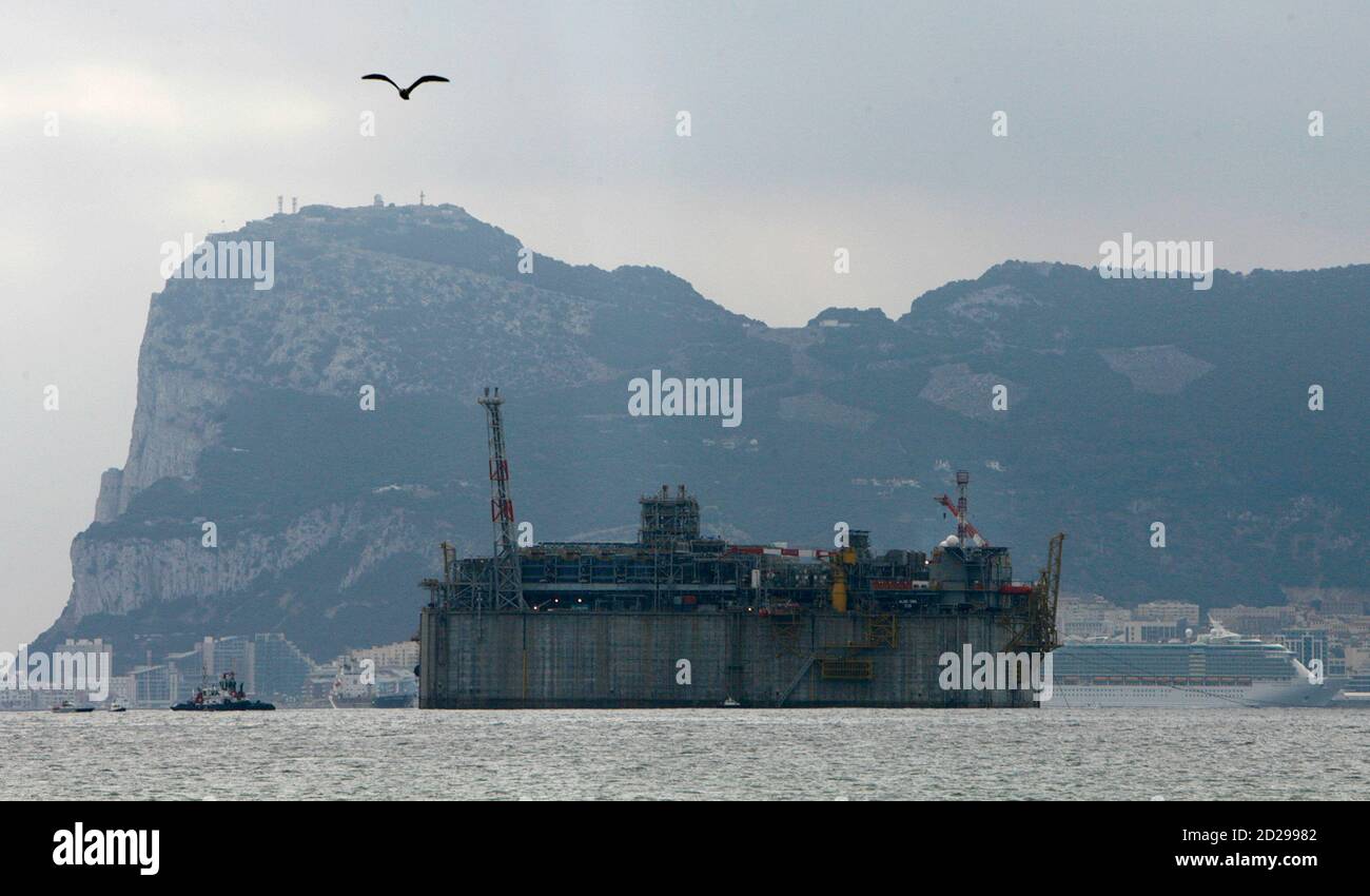 Lng infrastructure hi-res stock photography and images - Alamy