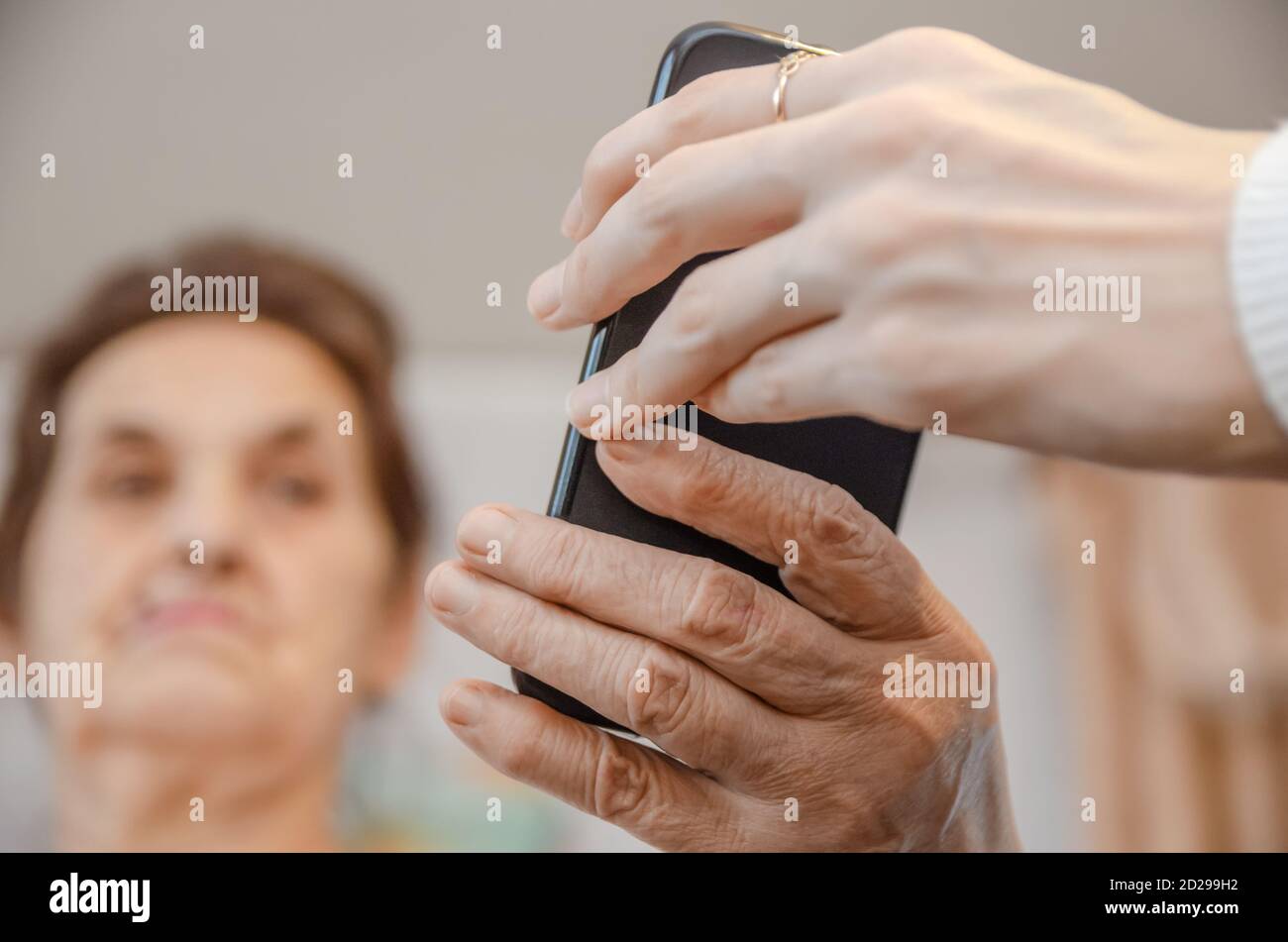 Electronic passes hi-res stock photography and images - Alamy