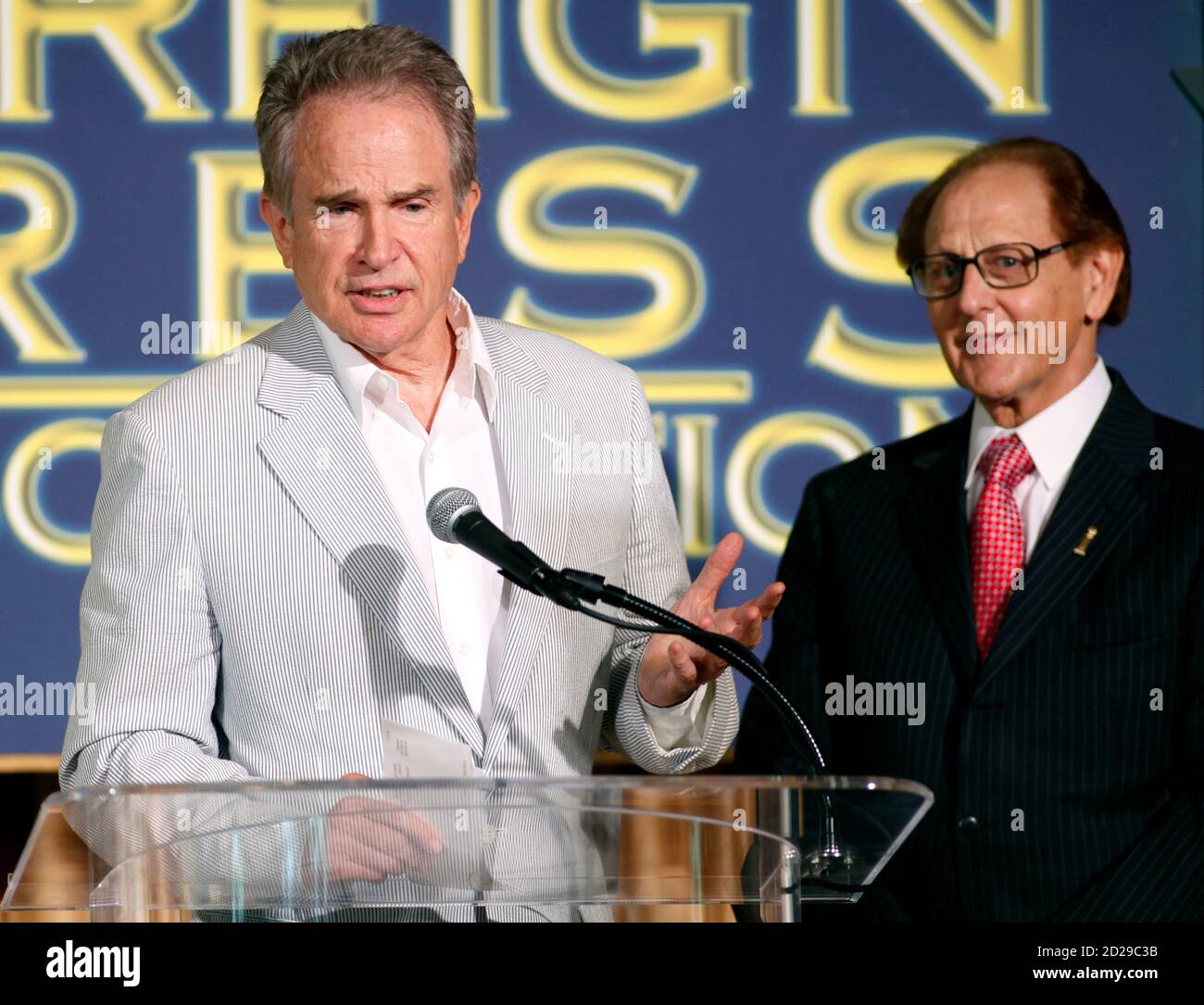 Hfpa president philip berk hi-res stock photography and images - Alamy