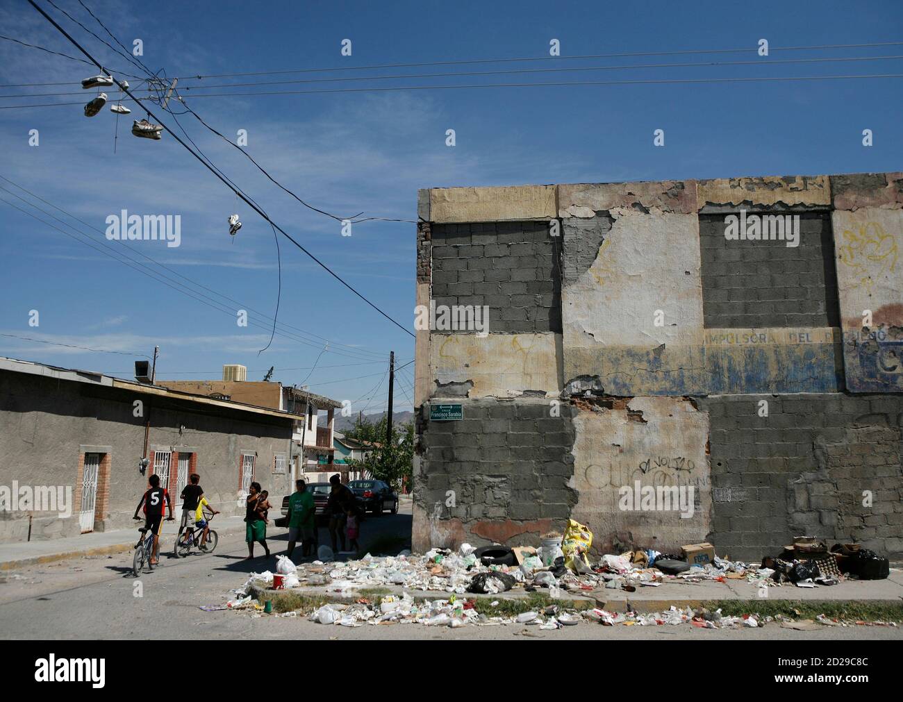 Ciudad juarez street hi-res stock photography and images - Alamy