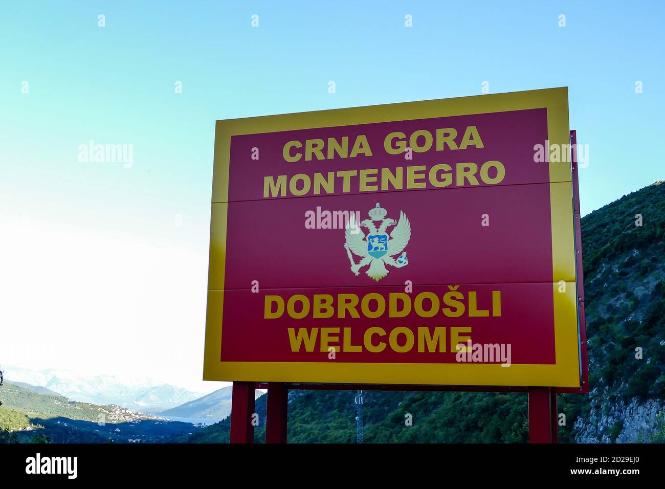 Road Sign Border, between Montenegro and Croatia border Stock Photo - Alamy