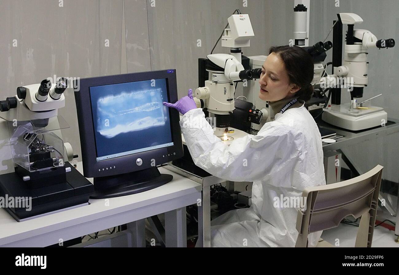 1999 computer lab hi-res stock photography and images - Alamy