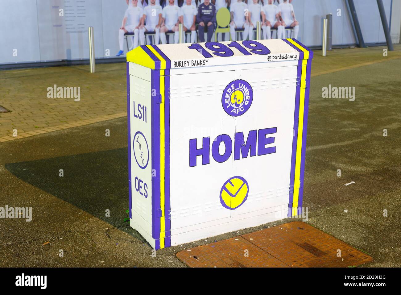 Leeds United artwork on electical boxes in Leeds and painted by Andy ...