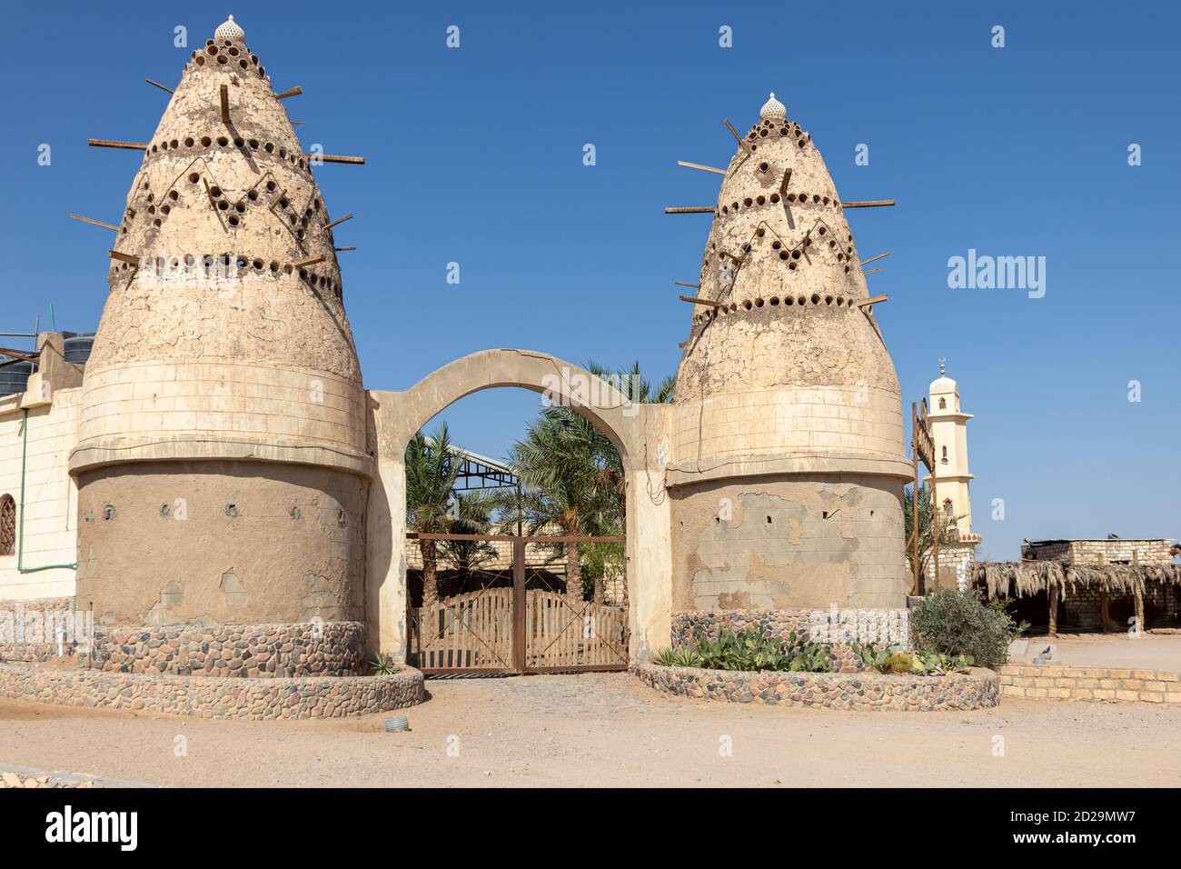 Mud brick house ancient egypt hi-res stock photography and images - Alamy