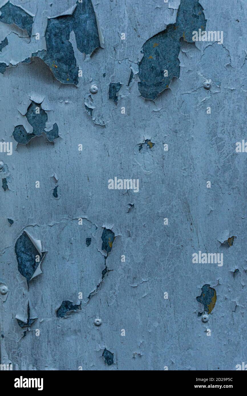 Rusty metal sheet peeling off hi-res stock photography and images - Alamy