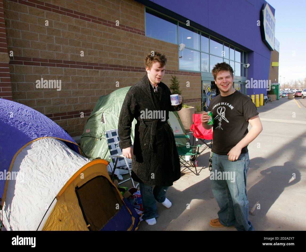 Playstation release line hi-res stock photography and images - Alamy