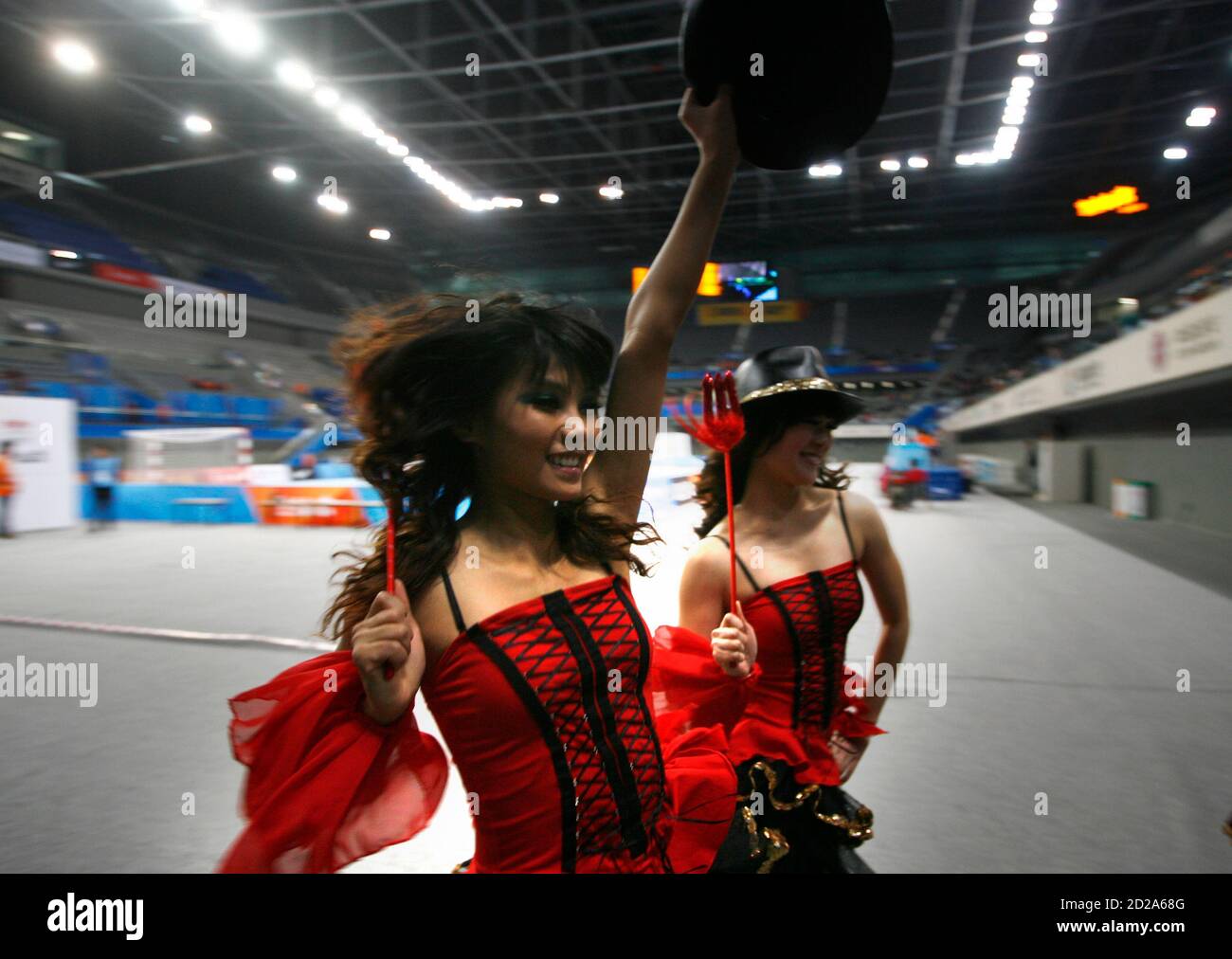 Girls handball hi-res stock photography and images - Alamy