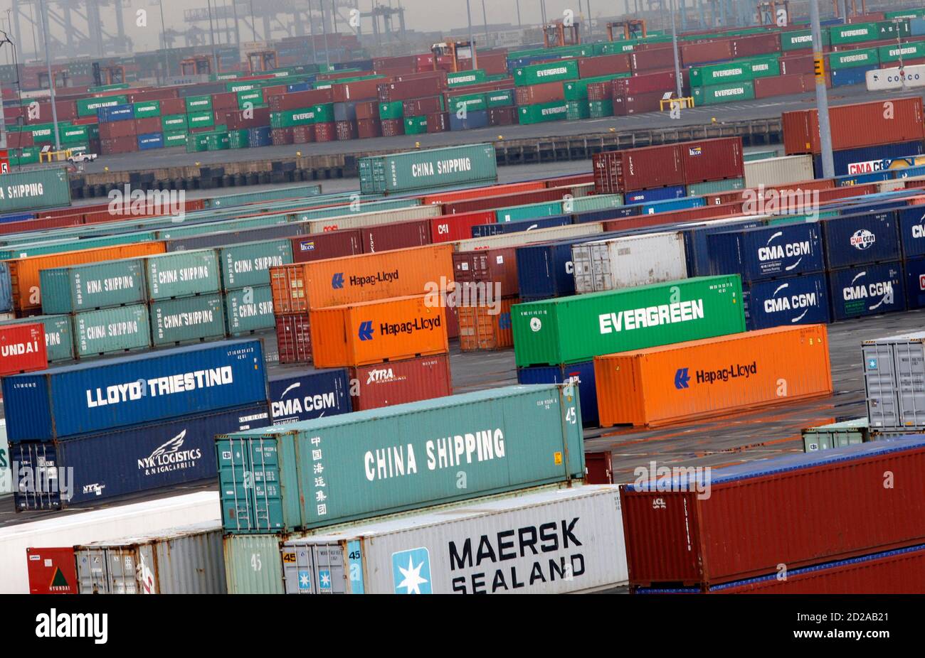 Newark container terminal hi-res stock photography and images - Alamy