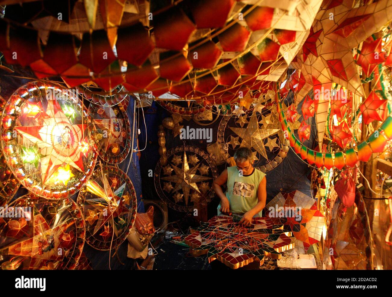Filipino lantern hi-res stock photography and images - Alamy