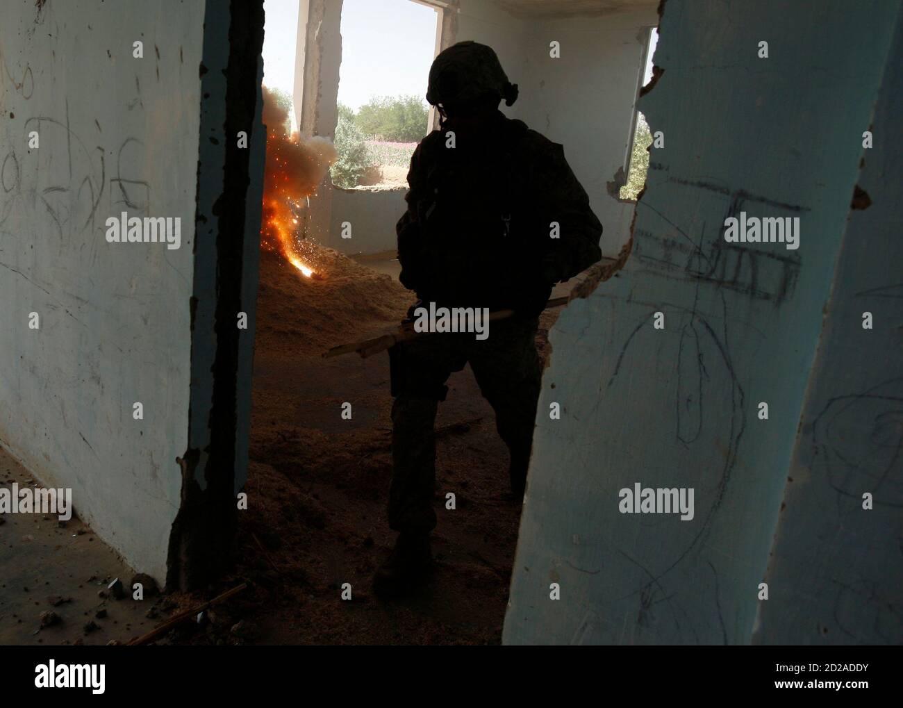 Thermite not termite hi-res stock photography and images - Alamy