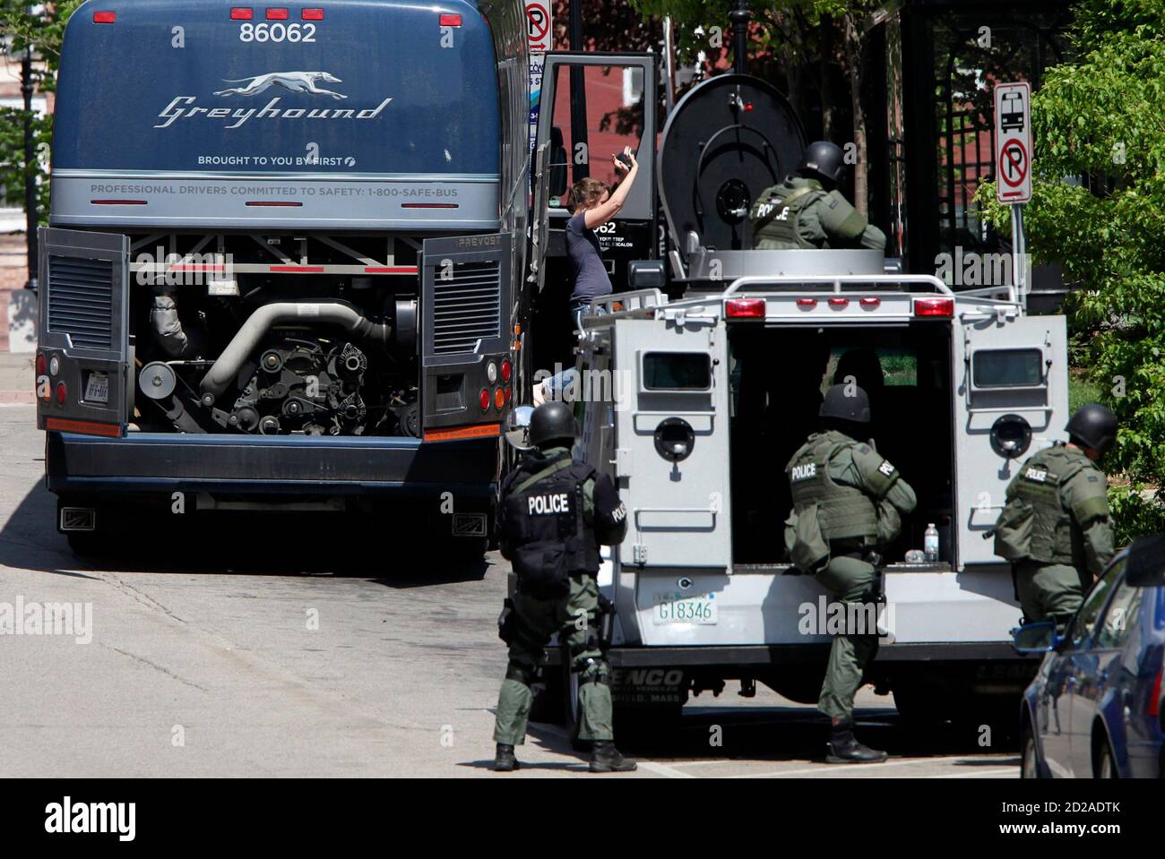 Police officers from swat team hi-res stock photography and images - Alamy