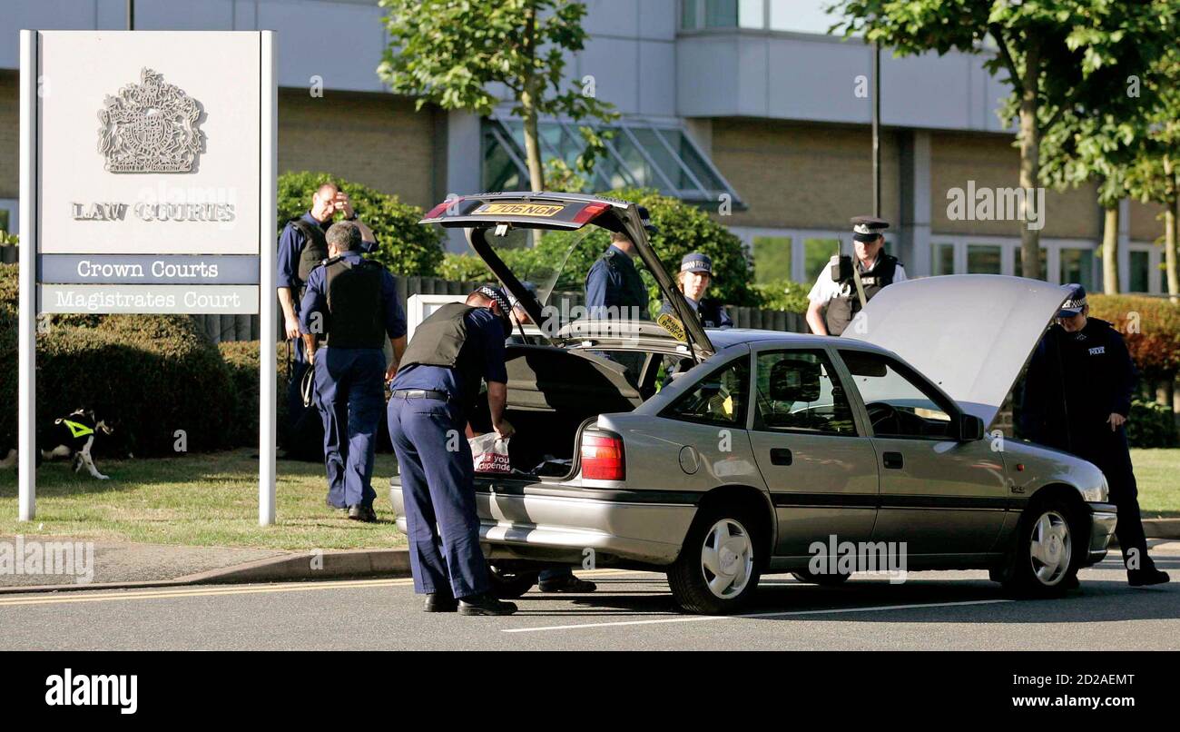Belmarsh Magistrates Court High Resolution Stock Photography and Images ...