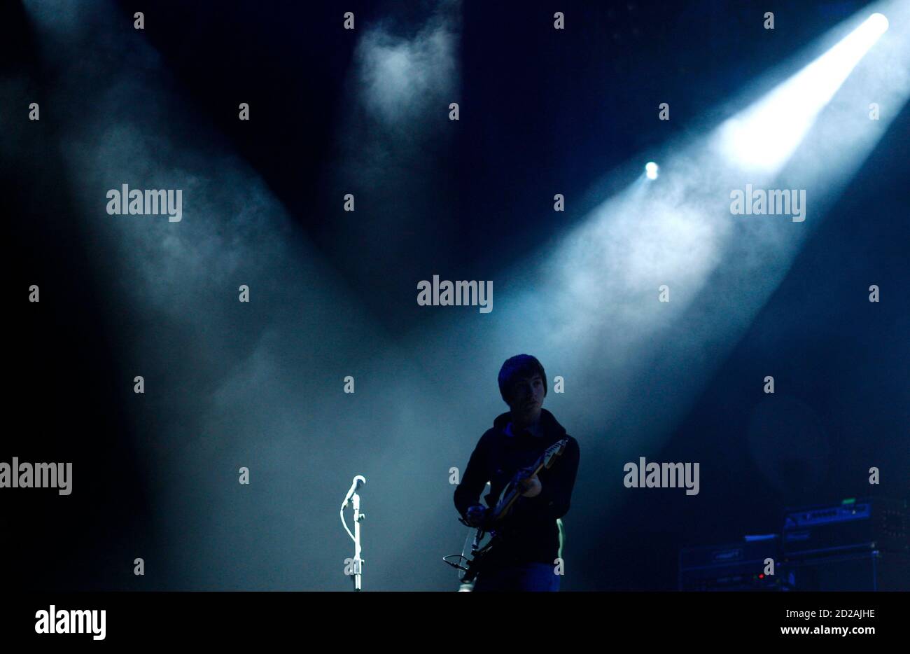 Arctic monkeys 2007 hi-res stock photography and images - Alamy