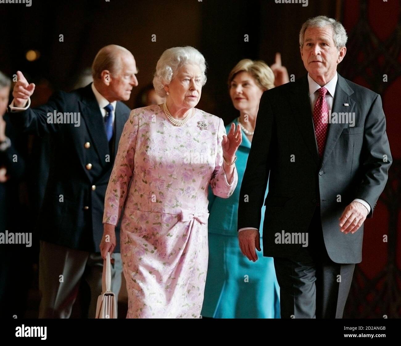 Visit queen elizabeth ii hi-res stock photography and images - Alamy