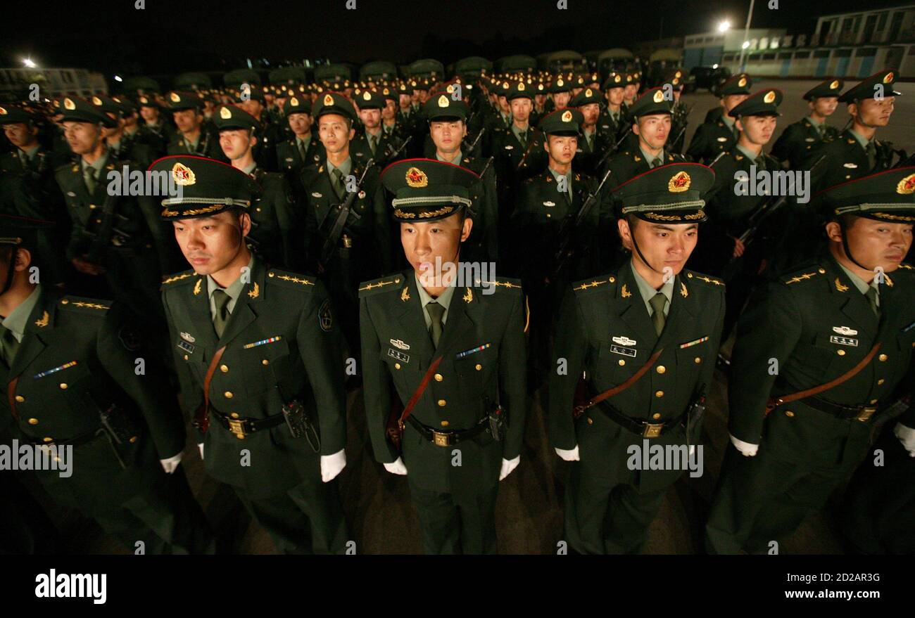 Parade ground formation hi-res stock photography and images - Alamy