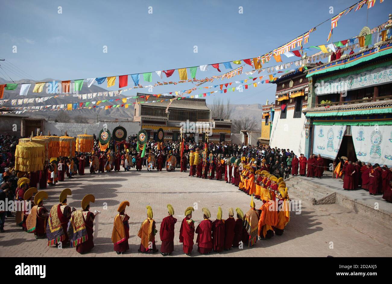 Chinese court robe hi-res stock photography and images - Alamy