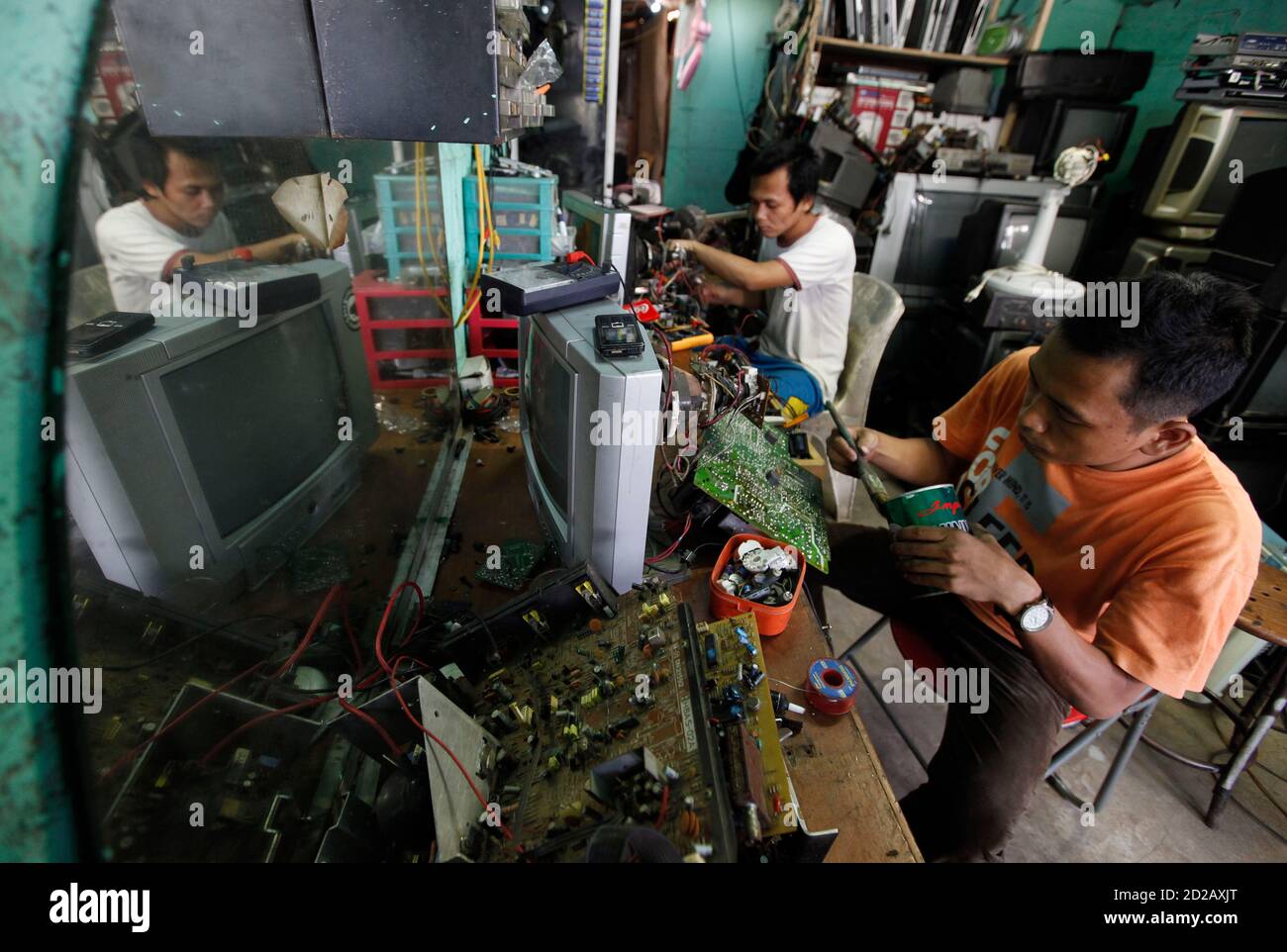 E Waste Asia High Resolution Stock Photography and Images - Alamy