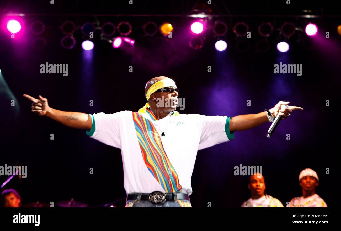 Mc hammer concert hi-res stock photography and images - Alamy