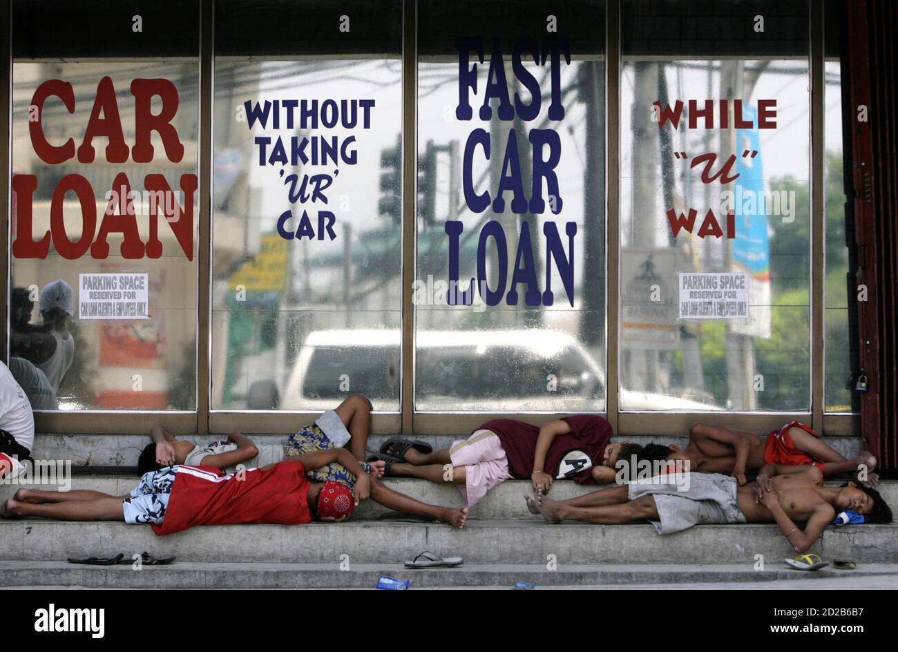 Street children manila poverty hi-res stock photography and images - Alamy