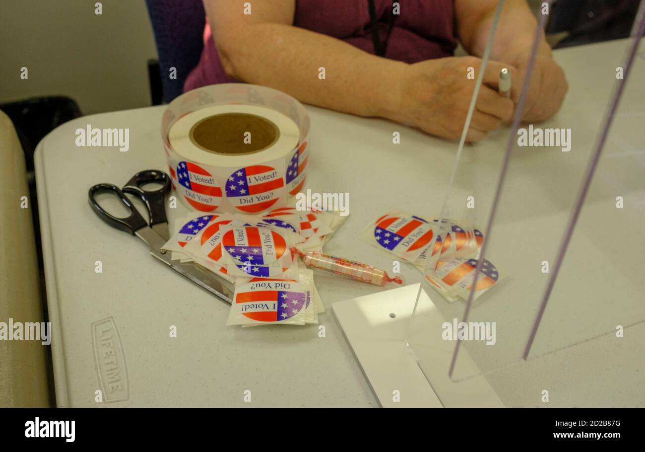 100 stickers hi-res stock photography and images - Alamy