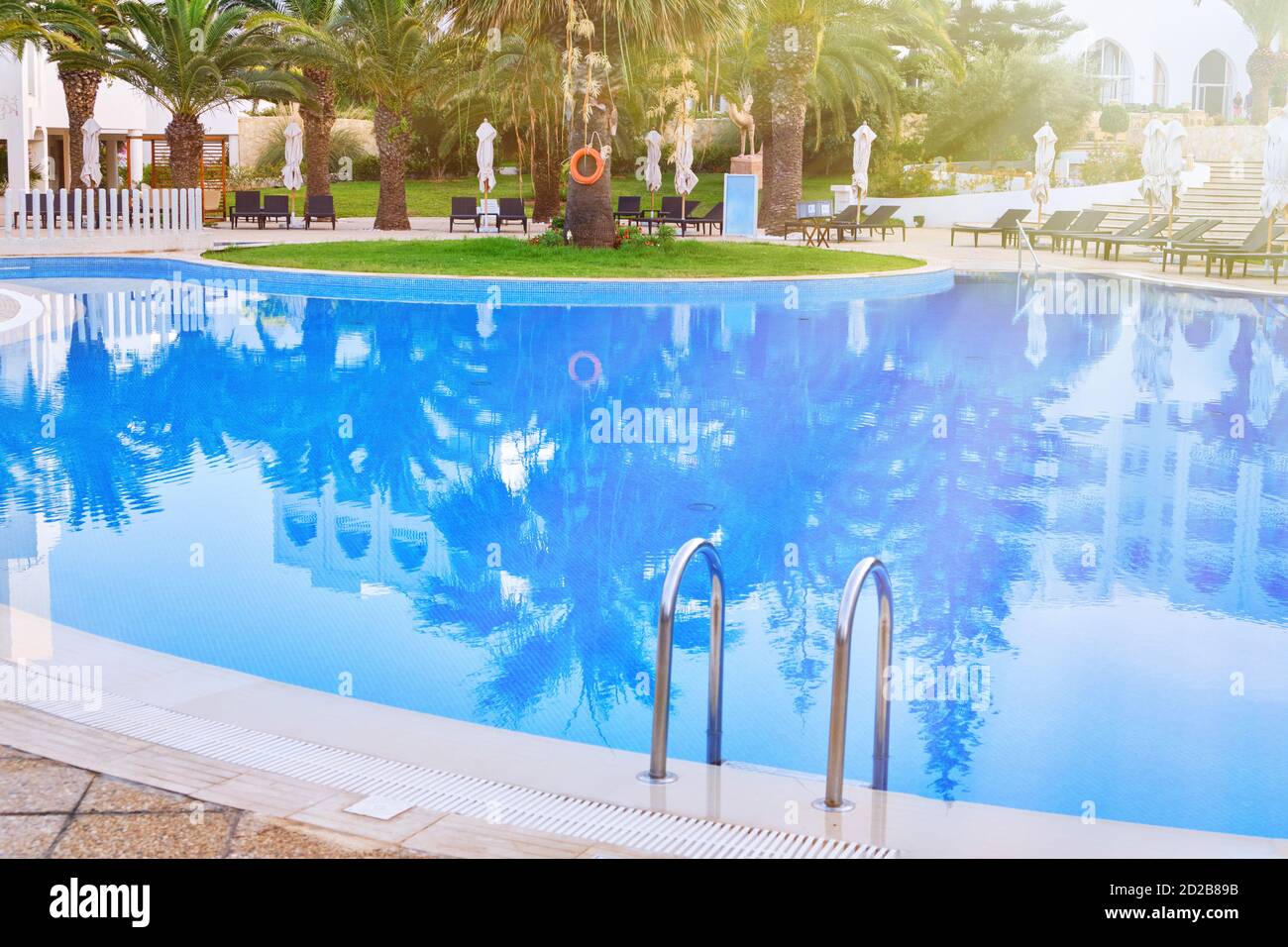 Arabic style swimming pool hi-res stock photography and images - Alamy