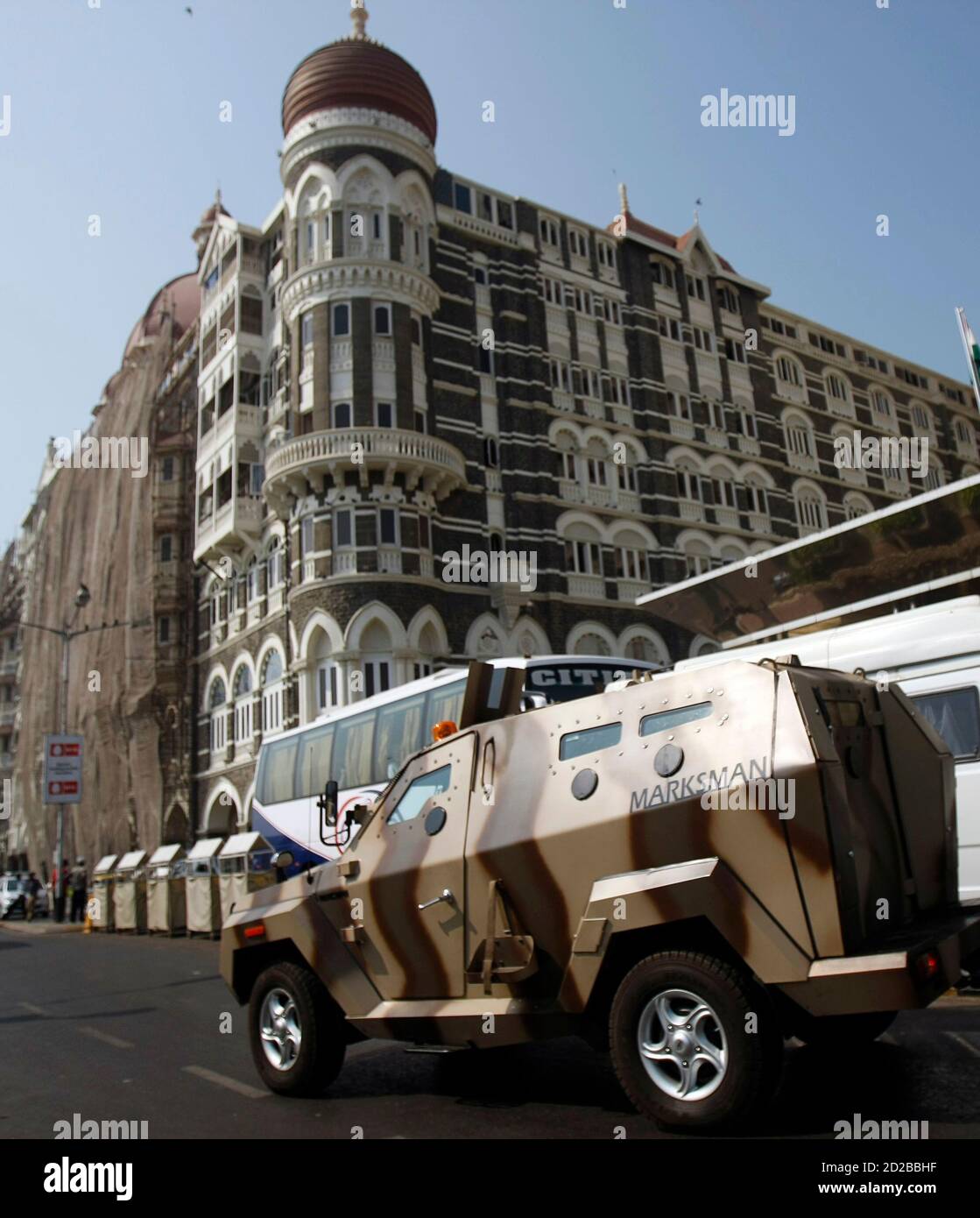 India armoured vehicle hi-res stock photography and images - Alamy