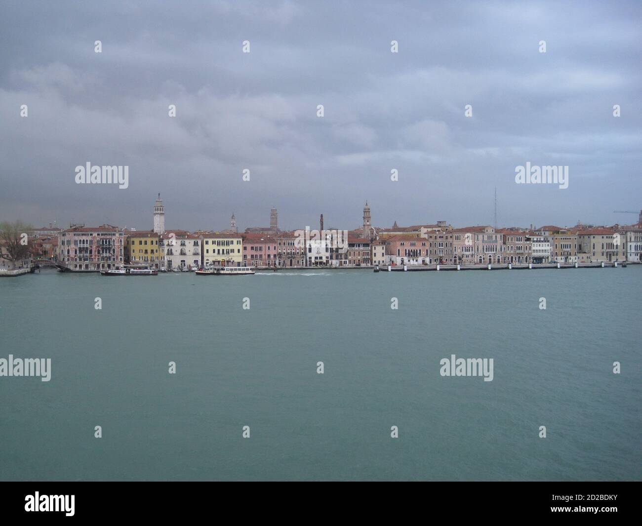 Traditional venetian offshore boat hi-res stock photography and images ...