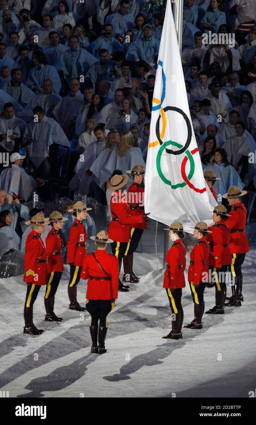 Olympic flag lowered during closing High Resolution Stock Photography ...