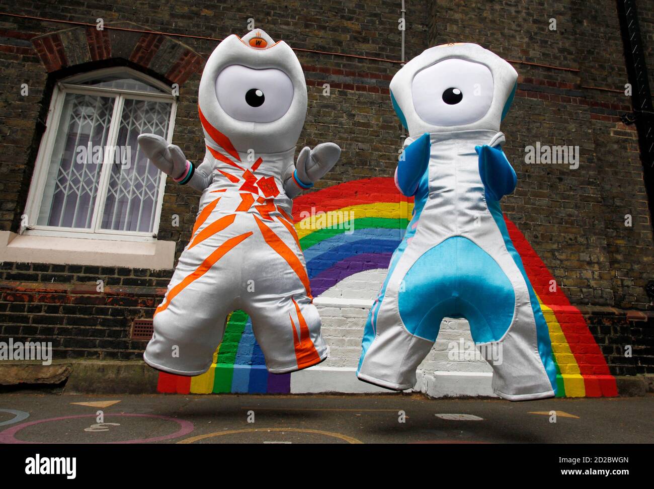 London olympic mascot names - arenamaha