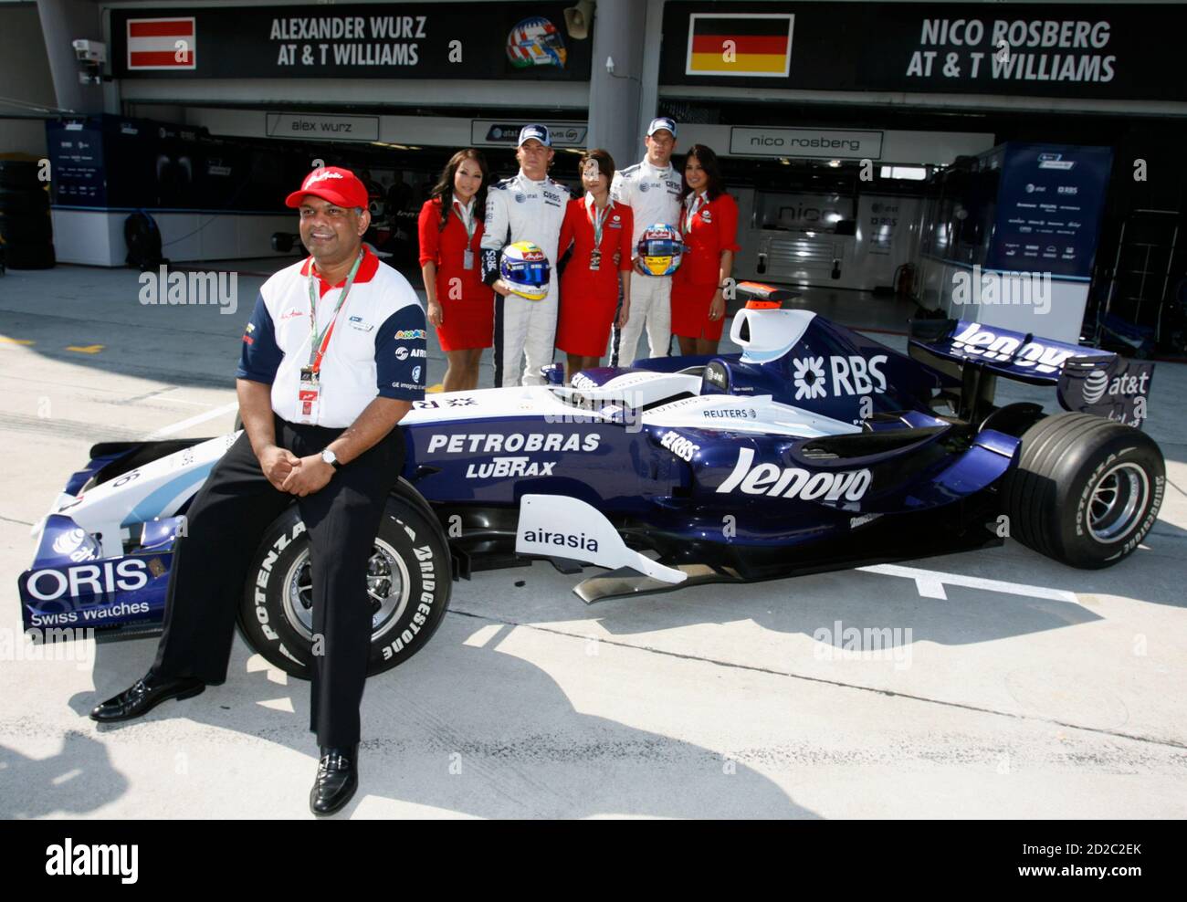 Team group car drivers f1 hi-res stock photography and images - Alamy