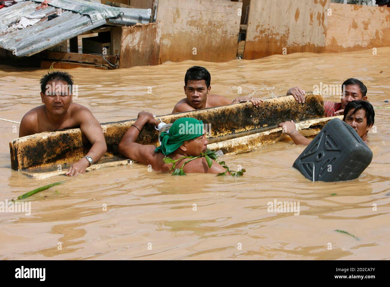 Disaster officials hi-res stock photography and images - Alamy