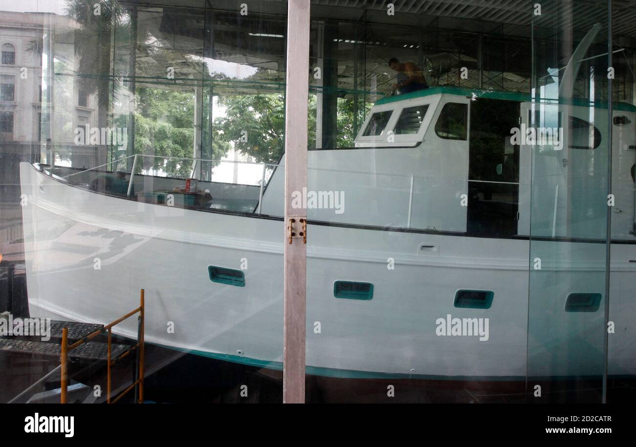 Museum of the revolution granma hi-res stock photography and images - Alamy