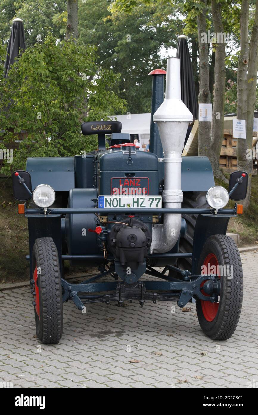 Schlepper Traktor LANZ Bulldog Oldtimer Ackerschlepper Heinrich Lanz AG ...