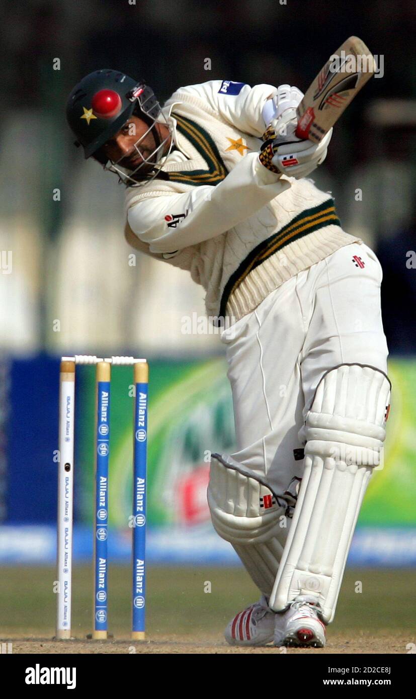 Cricket test matches hi-res stock photography and images - Alamy