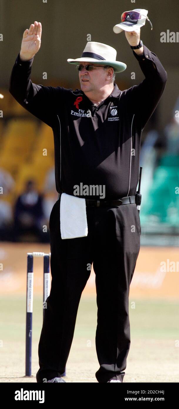 Umpire darrell hair during the match hi-res stock photography and ...