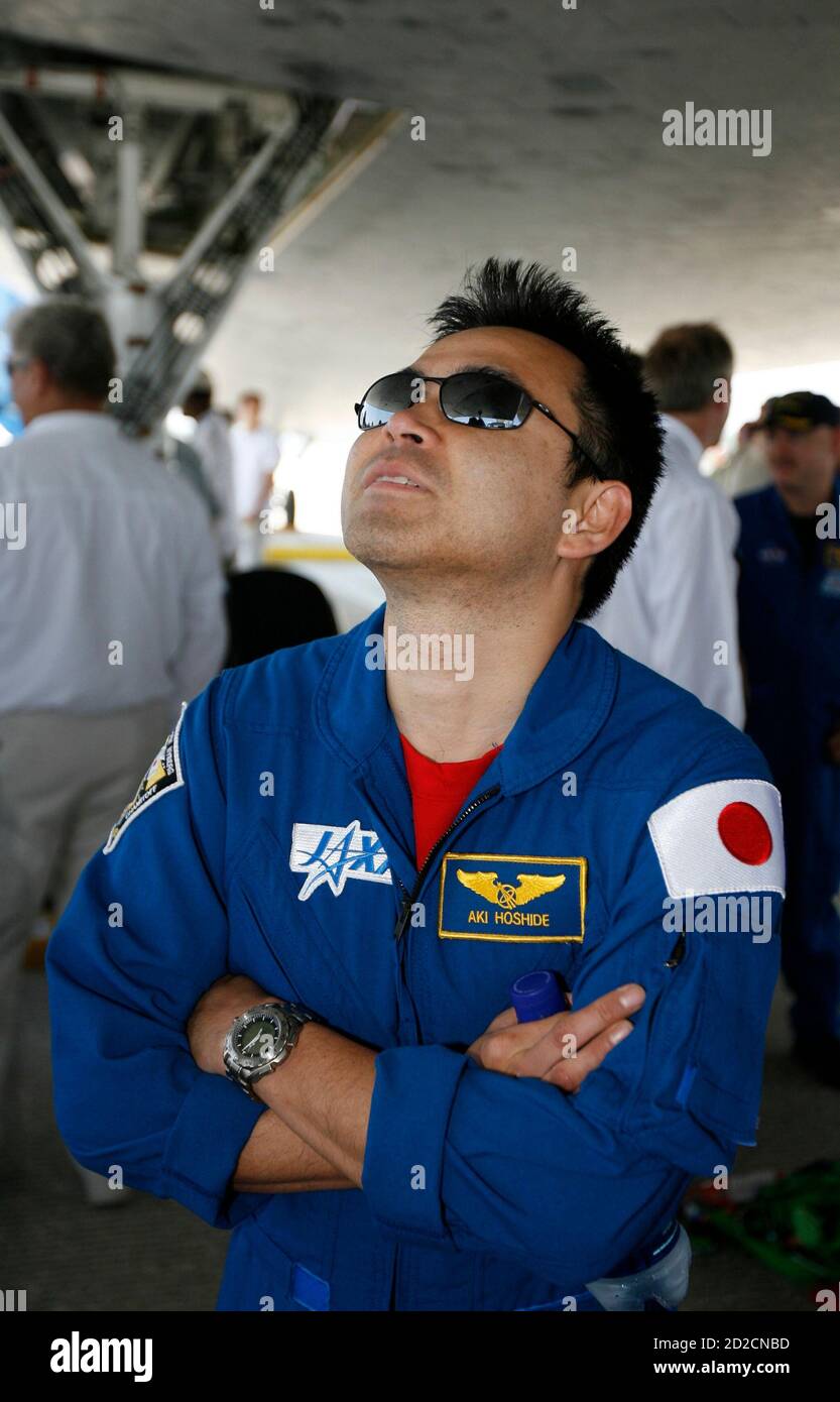 Akihiko hoshide hi-res stock photography and images - Alamy