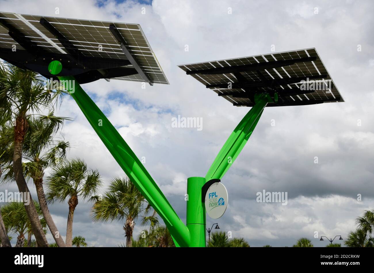 Solar tree hi-res stock photography and images - Alamy