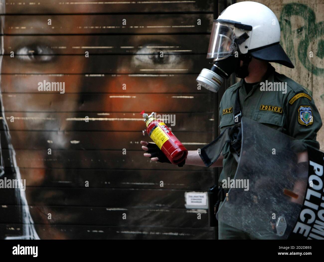 Throwing fire extinguisher hi-res stock photography and images - Alamy