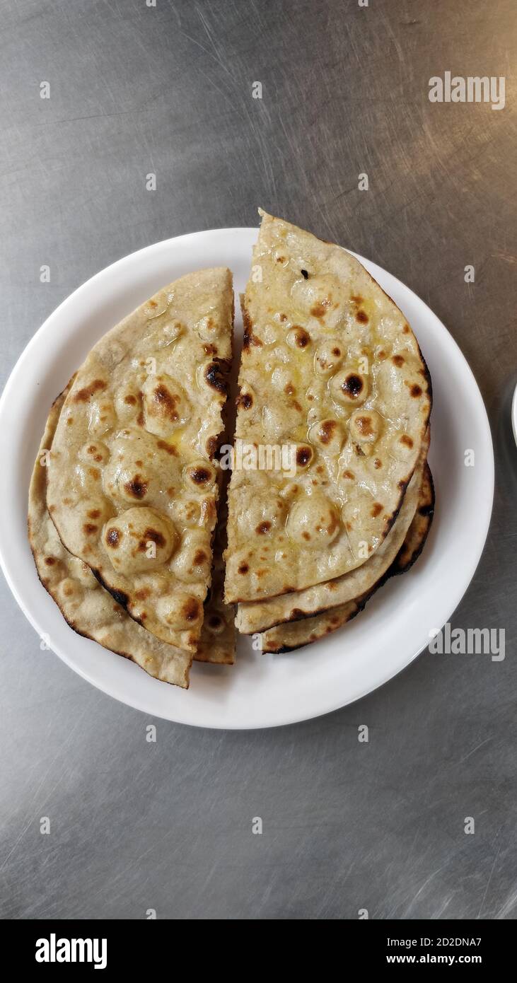 Traditional Indian flatbread Tandoori Roti Stock Photo - Alamy