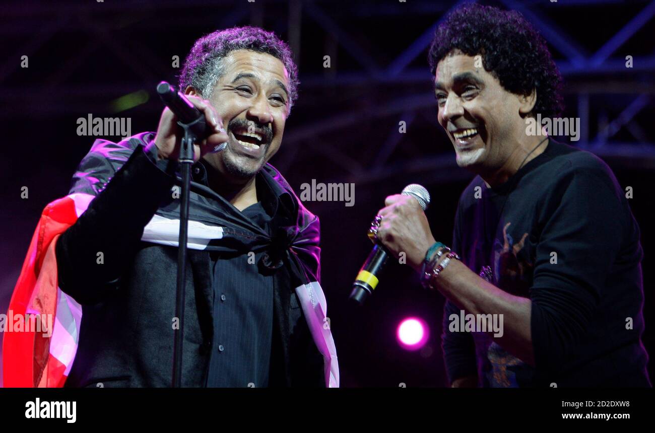 Mohamed mounir in concert hi-res stock photography and images - Alamy