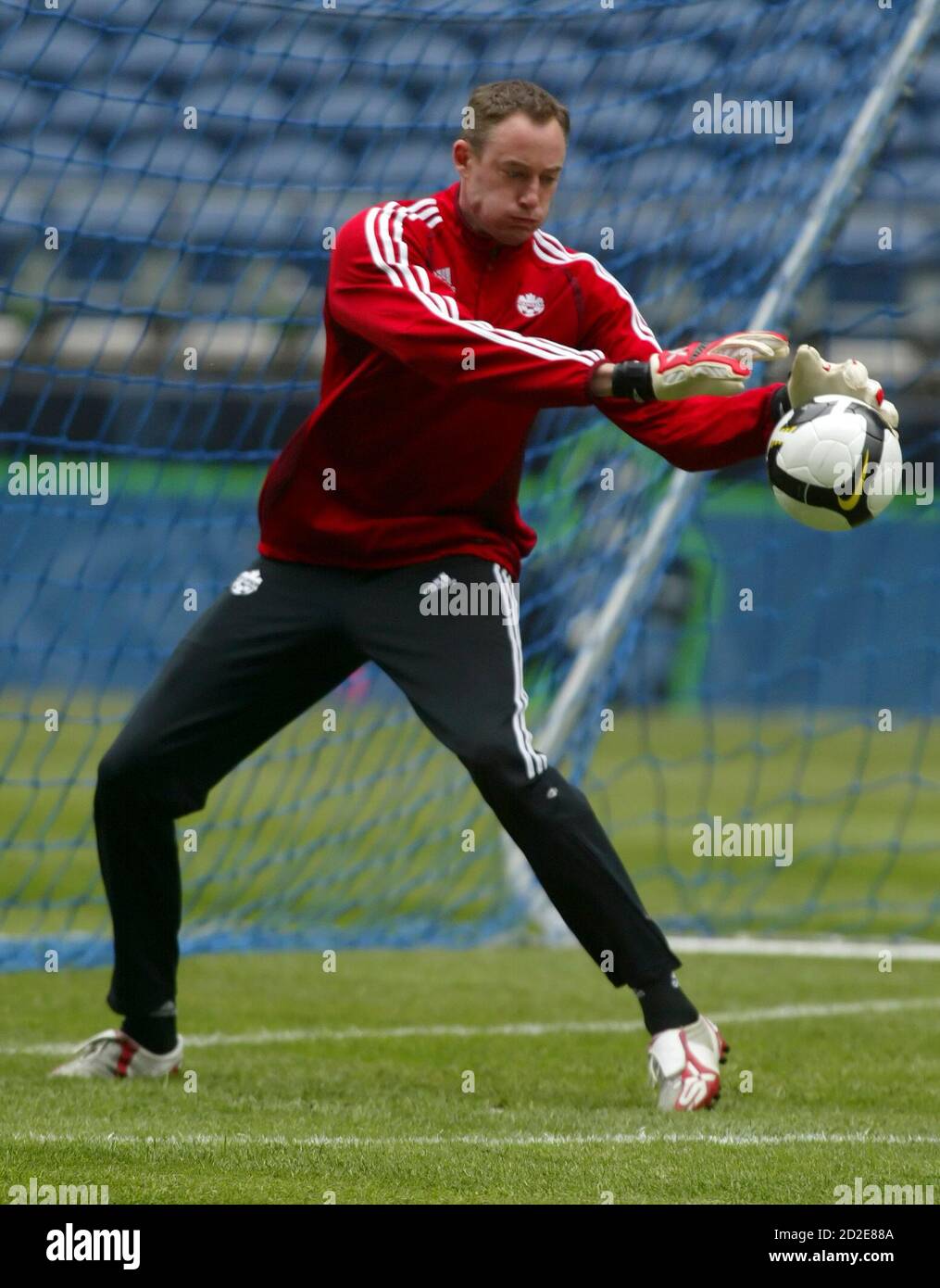 Canada goalkeeper greg sutton hi-res stock photography and images - Alamy