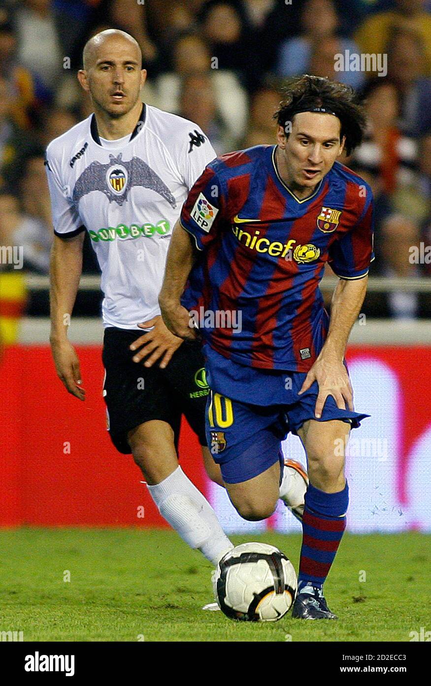 Lionel messi front hi-res stock photography and images - Alamy
