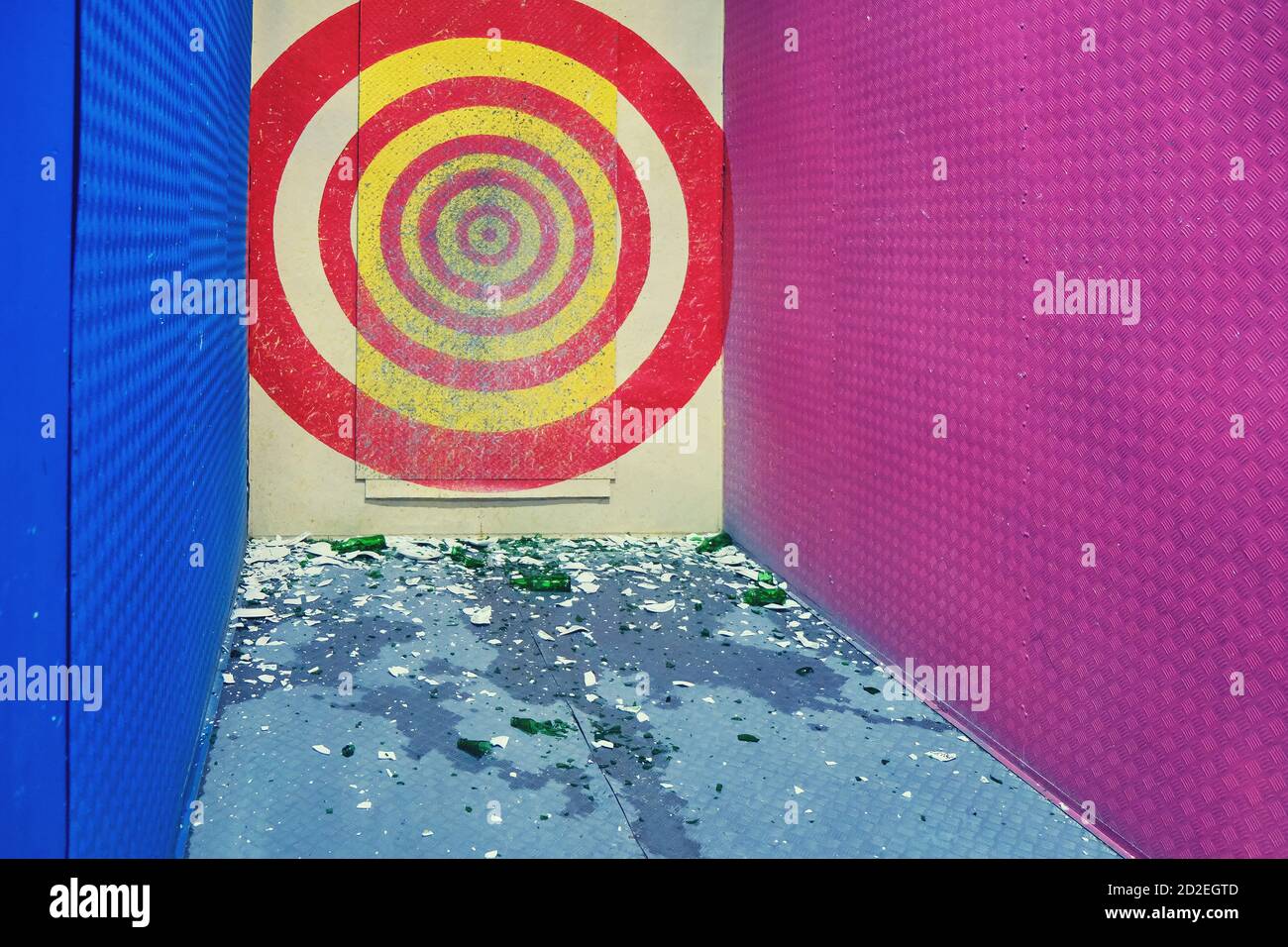 Target Plates High Resolution Stock Photography and Images - Alamy