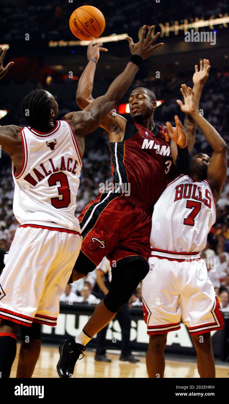 Dwyane wade and bulls hi-res stock photography and images - Alamy