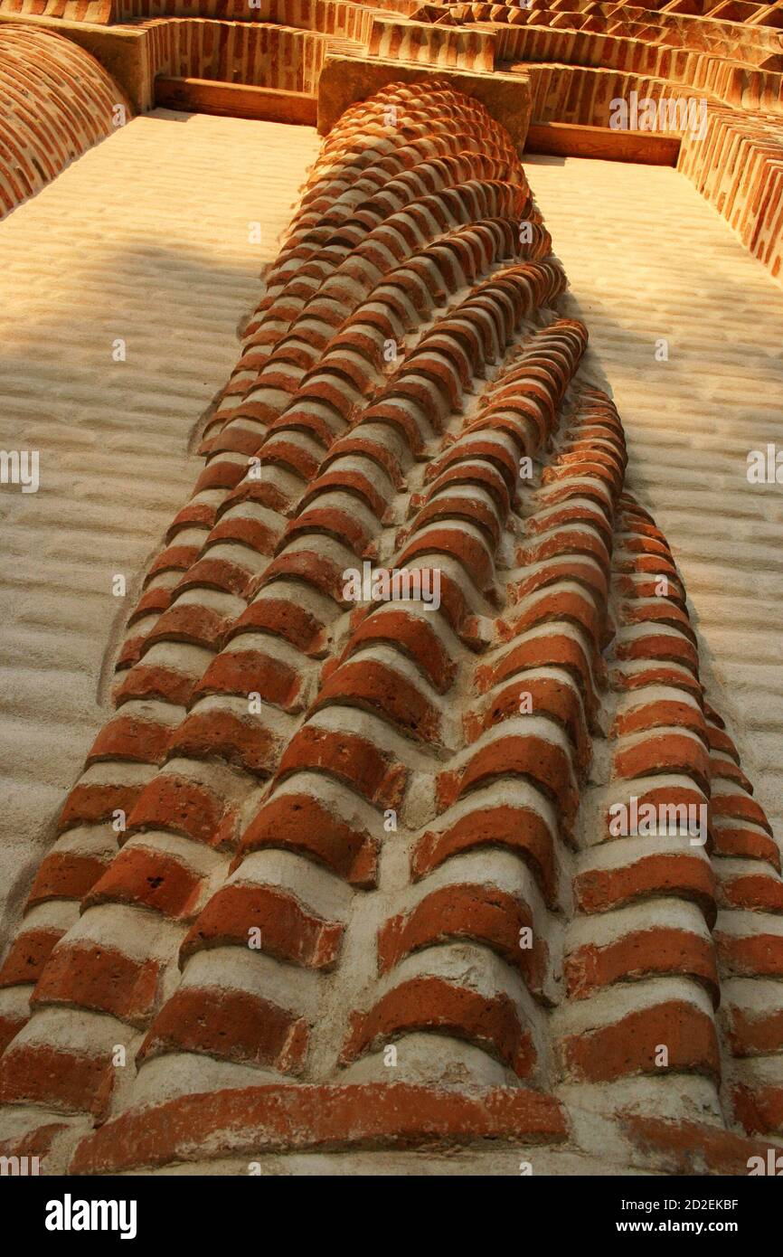Twisted brick column hi-res stock photography and images - Alamy
